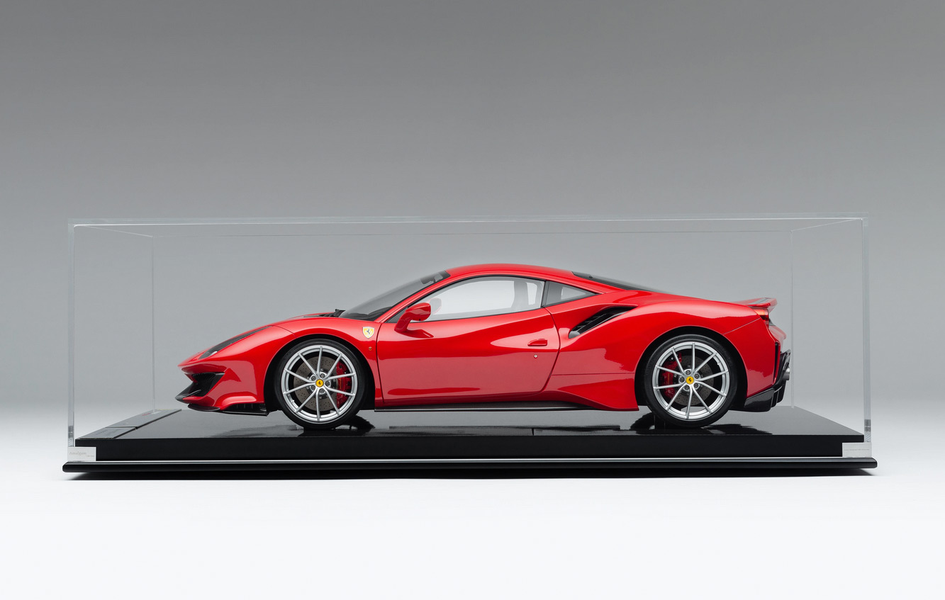 1/8 : Amalgam propose la Ferrari 488 Pista - PDLV