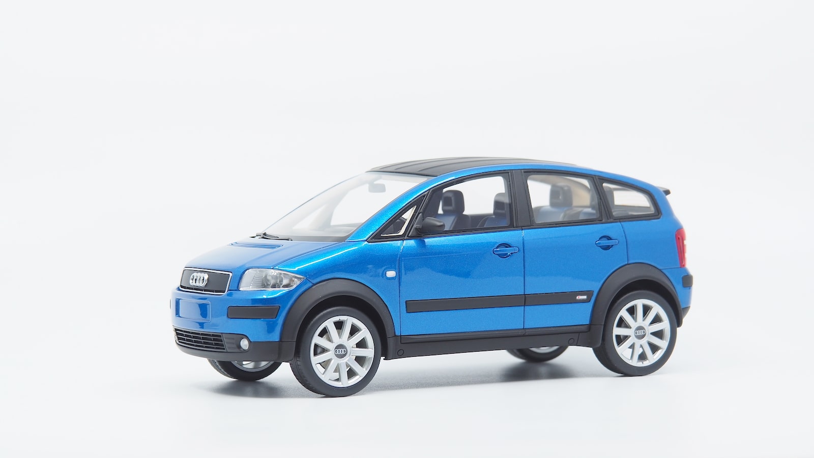 1/18 : Voici les Audi A2 Color Storm de DNA Collectibles - PDLV