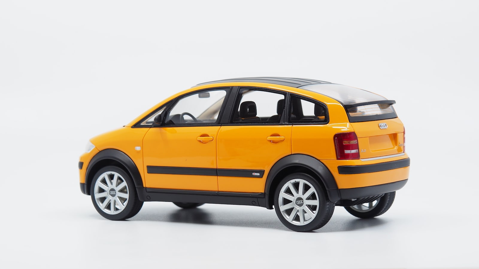 1/18 : Voici les Audi A2 Color Storm de DNA Collectibles - PDLV