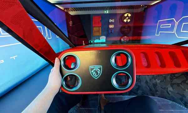 On a testé le volant Hypersquare de Peugeot (et c'est intéressant) - PDLV